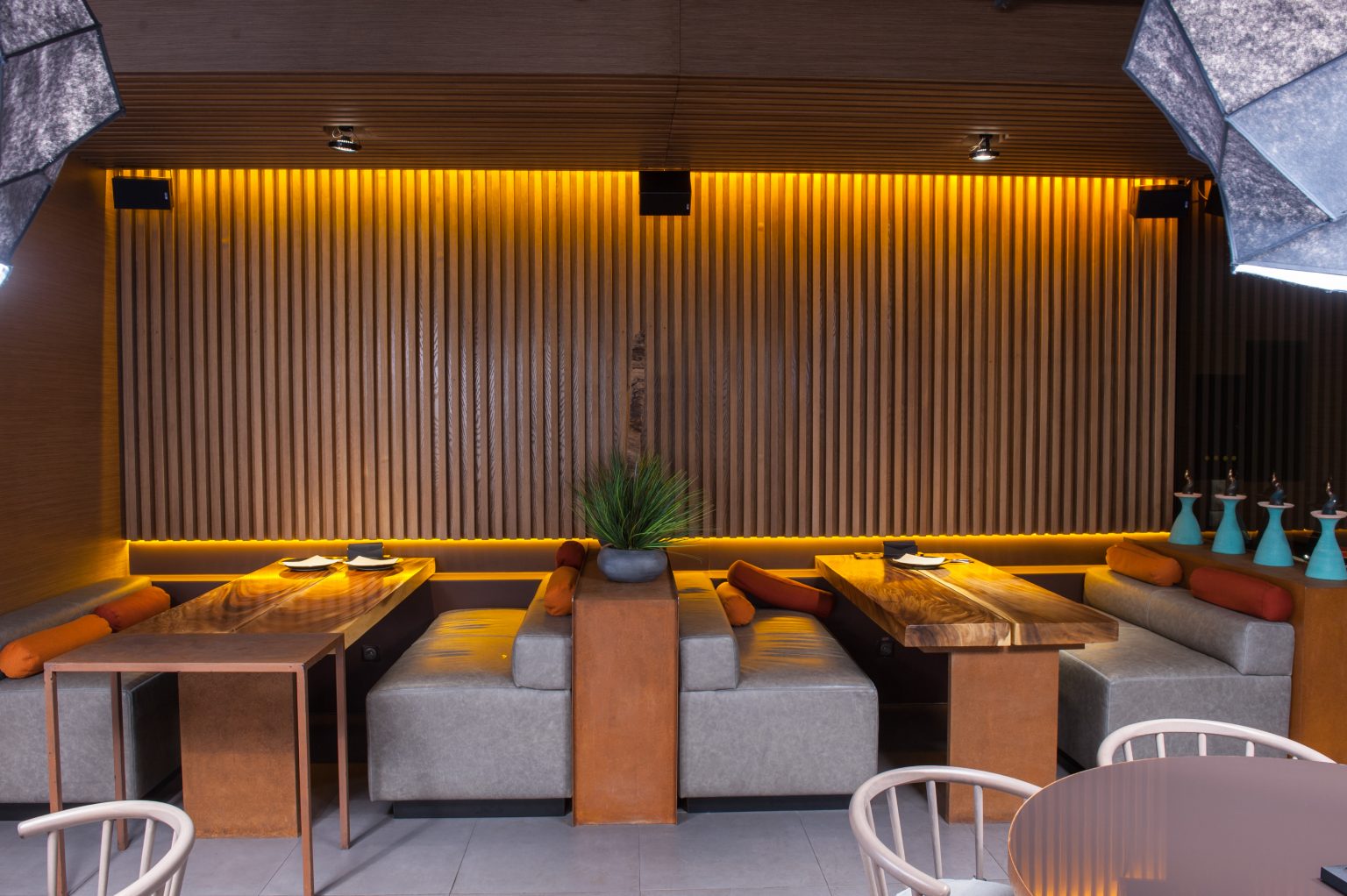 7 Coffee Shop Lighting Tips For The Perfect Ambience